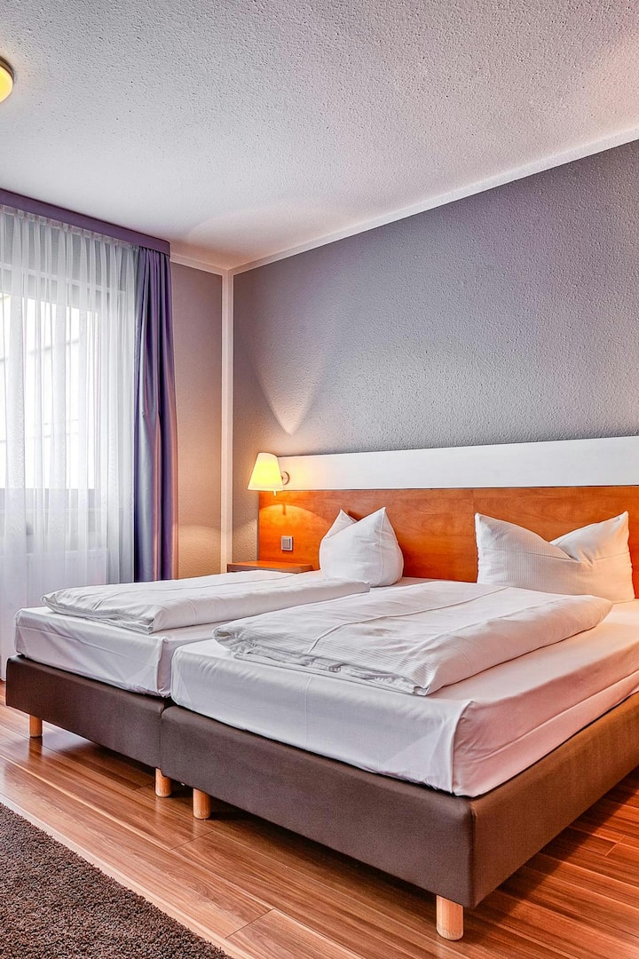 Convenient Location Near The Mercedes Benz Arena - Stuttgart