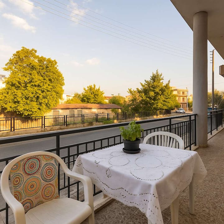 Kalamata's Sunny Retreat Near The Historic Center - Kalamata