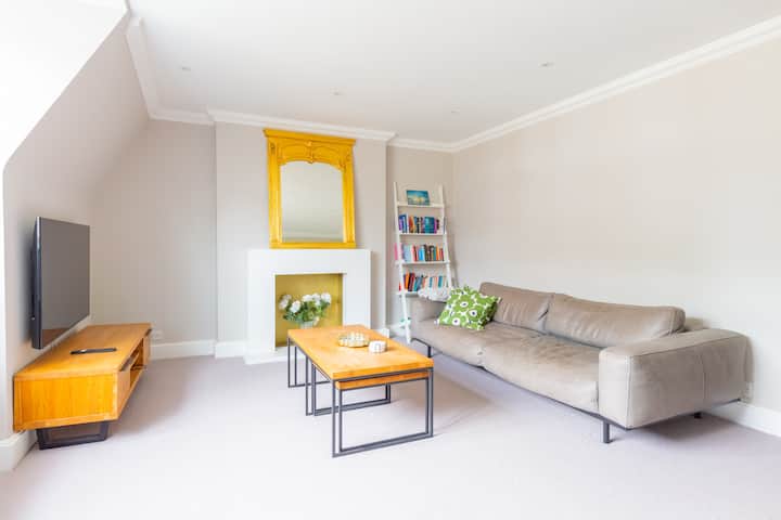 Exquisite Top-floor Flat, Heart Of Chelsea - Chelsea - London