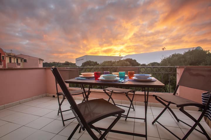 Ampio Attico Monolocale Con Terrazza - Santa Teresa Gallura