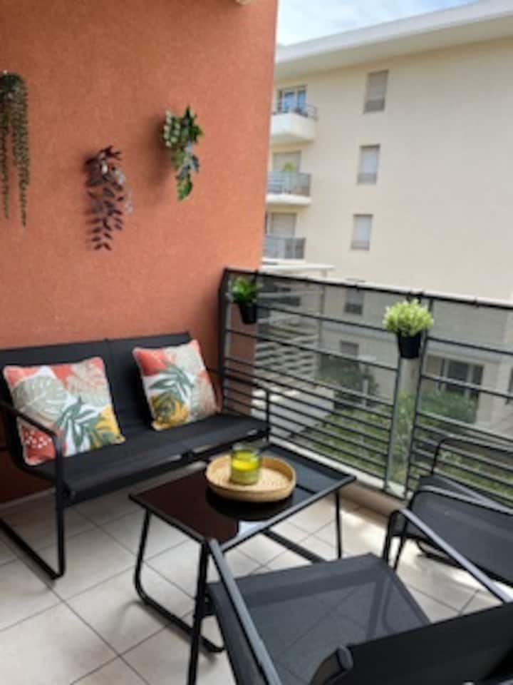 Appartement Confortable Avec 2 Balcons - Antibes