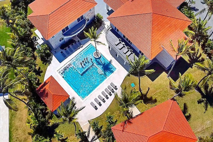 10br Beach Villa Andiamo With Chef, Jacuzzi & Maid - Punta Cana