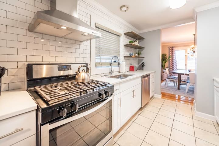 Private, Spacious, Updated - Walk To Downtown - Ann Arbor, MI