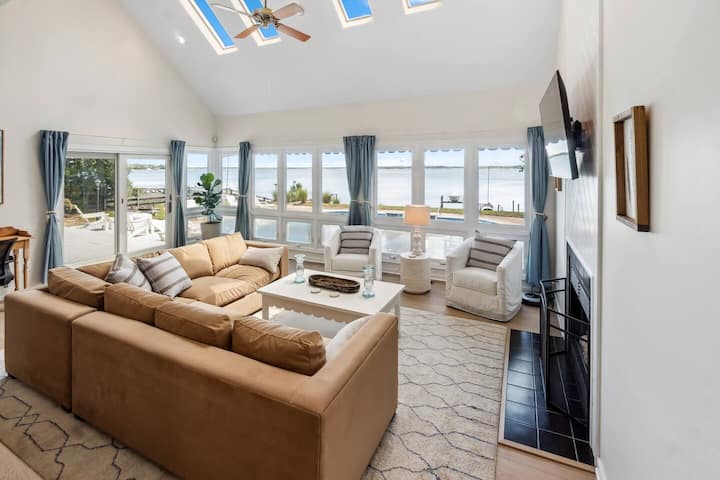 Waterfront 4br | Pool & Peaceful Deltaville Views - Deltaville, VA