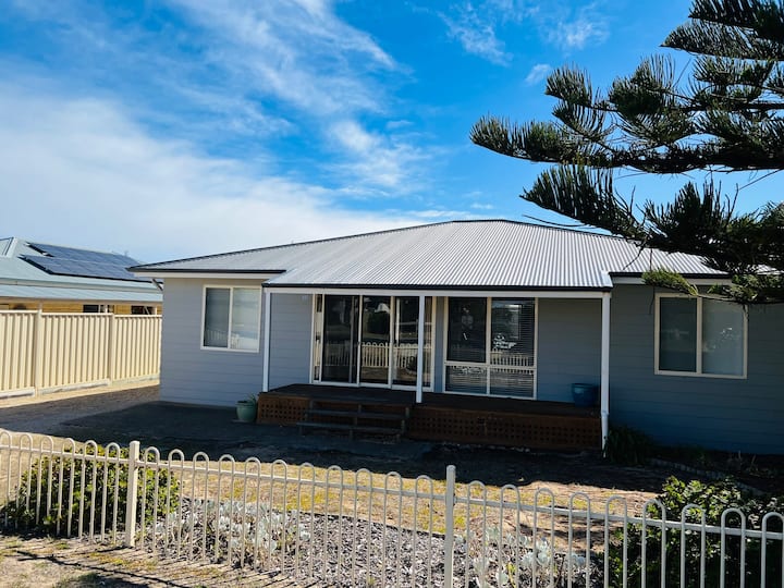 Elandra House -  Wifi, Pet Friendly Outside - Robe