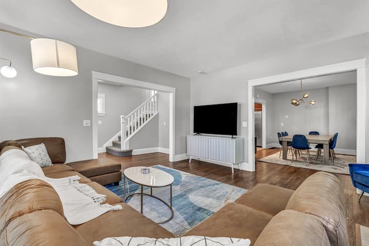 Luxury 4 Br Near Cleveland Clinic, Uh & Cwru! - Cleveland, OH