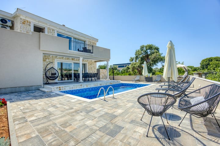 Holiday Home Solea With Pool - Zadar