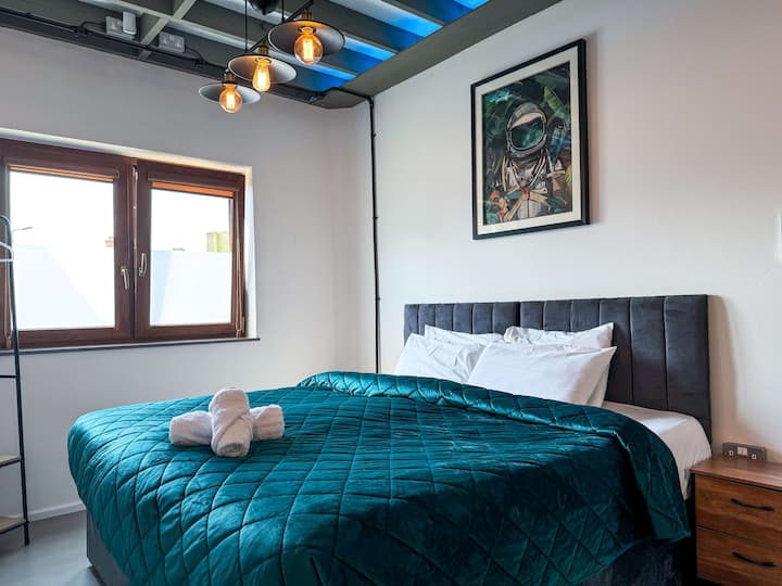 Unique Studio Apartment With Private Garden - Londen