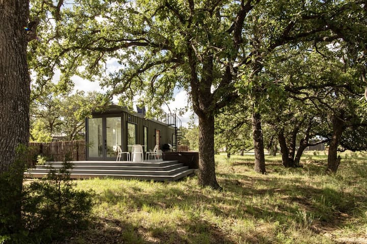 Modern Hill Country Container Home, Pool, Hot Tub! - Fredericksburg, TX