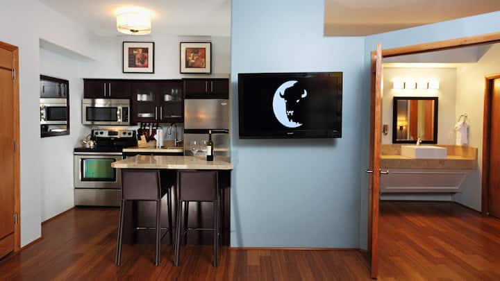 1 Bedroom Miller Park Deluxe Suite - Jackson, WY