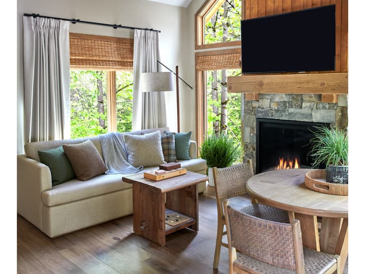 Finest Cabin Retreat: Wildlife, Dining, Hearth - Carson, WA