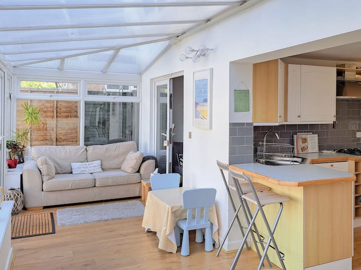 Cosy Cotswolds House - Cheltenham