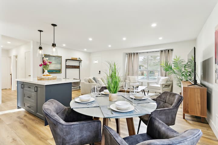 Stylish 3br Home, Close To Restaurants/shops - Mississauga
