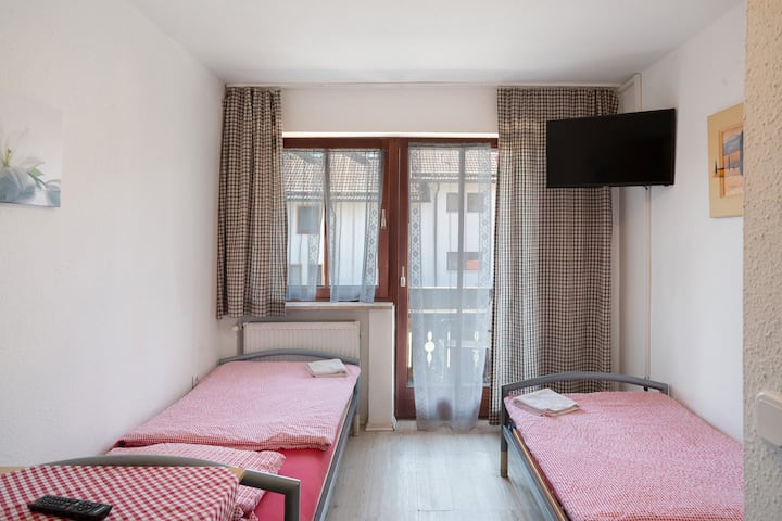 Zimmer 3 - Ottobrunn