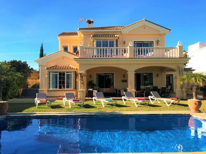 Villa Majestic Résidence De Vacances Tout Confort - Casares