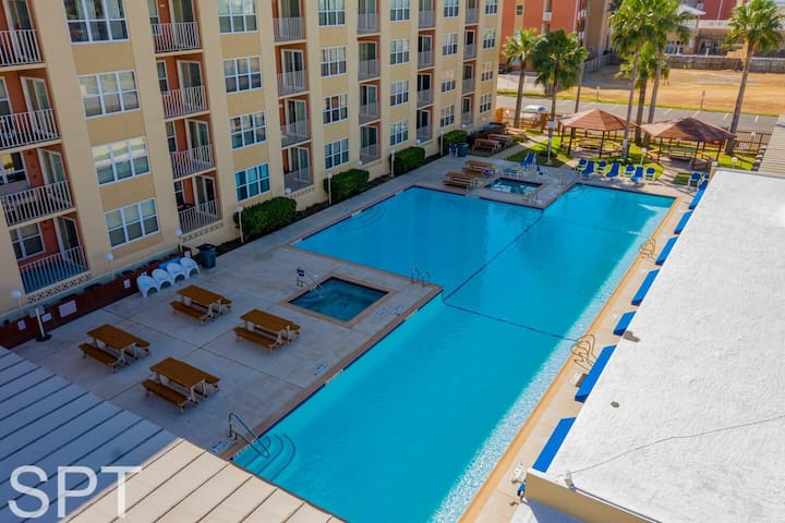 Beach Access Condo * Pool / Hot Tub With Bbq - サウス・パドリー・アイランド, TX