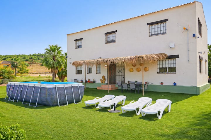 Cubo's Villa Di Hermosa View - Coín