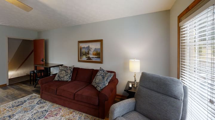 Easy Access To Night Skiing At Creekside #38 - Snowshoe, WV