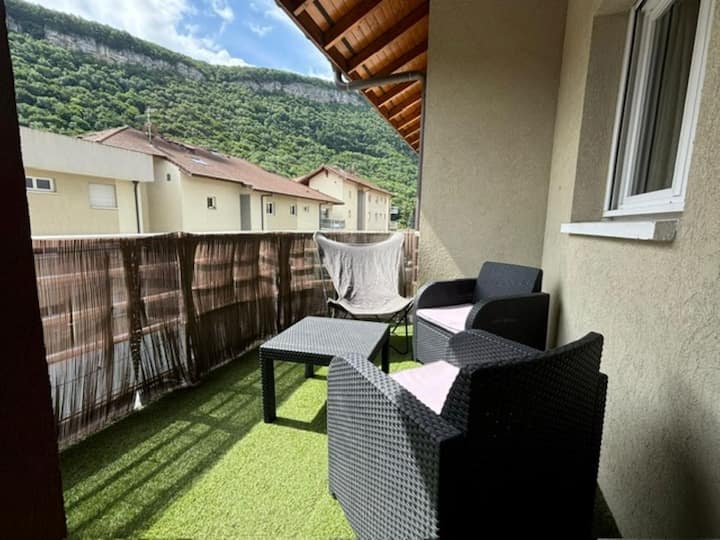 M076 T2 Chaleureux Avec Balcon Verdoyant - Gaillard