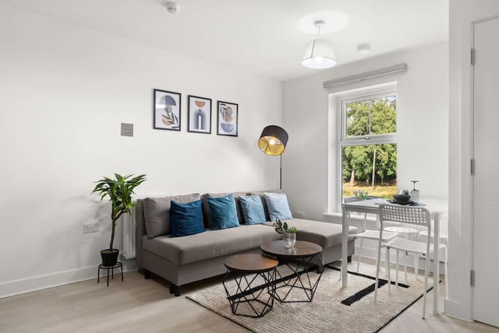 Modern & Stylish 2br|10 Min To Leeds City Centre - Leeds