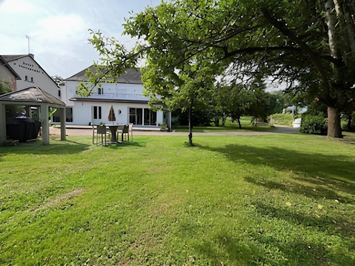 Gîte Maison Pour Petits Groupes Ou En Famille - Amboise