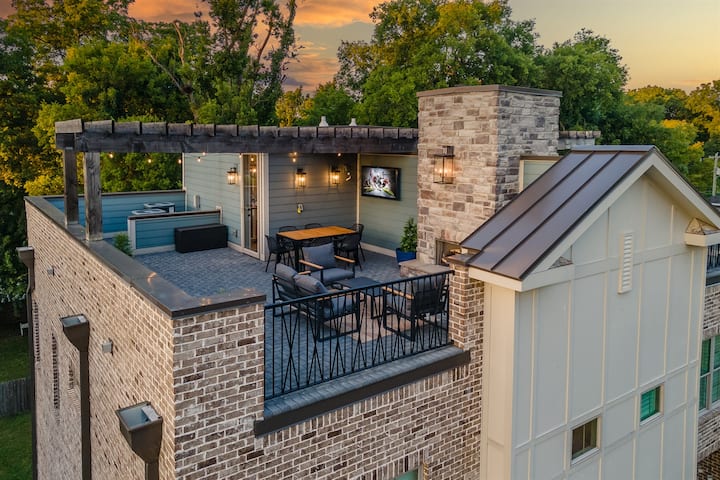Rooftop Relaxation In Downtown Murfreesboro - Murfreesboro, TN