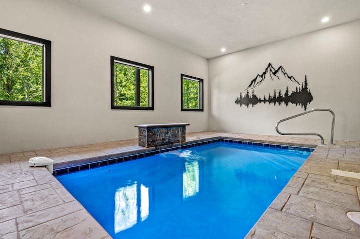 New! Luxury 6br Pool Cabin W/hot Tub + Game Room! - Sevierville, TN
