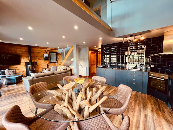 Luxury Loch Ness Lodge With Hot Tub & Sauna - Lago Ness