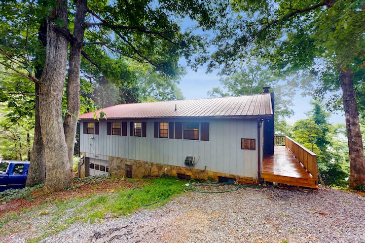 Stunning Cabin With Amazing Lake/mountain Views - Hiawassee, GA