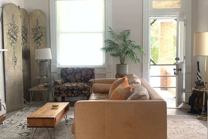 3br | Fletcher Place | 5 Min To Lucas Oil & Icc - Indianápolis, IN