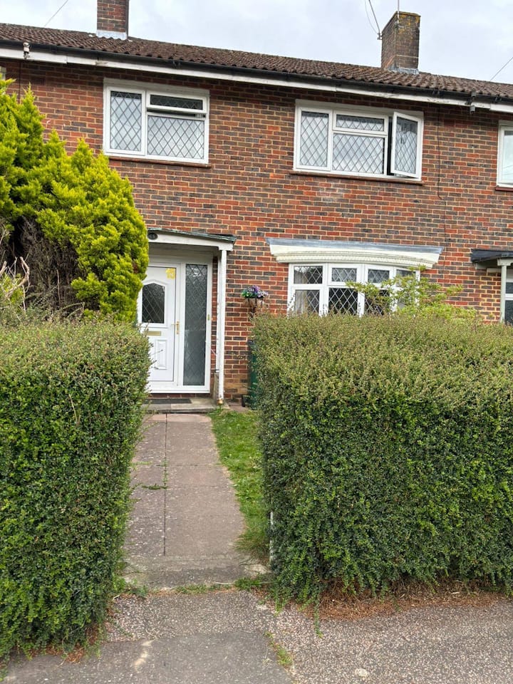 Maiden House- 3br Wifi Contractors Gatwick Garden - Crawley