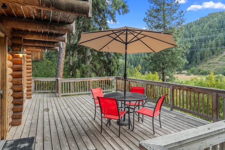 Inviting Log Cabin In The Whispering Pines - Plain, WA