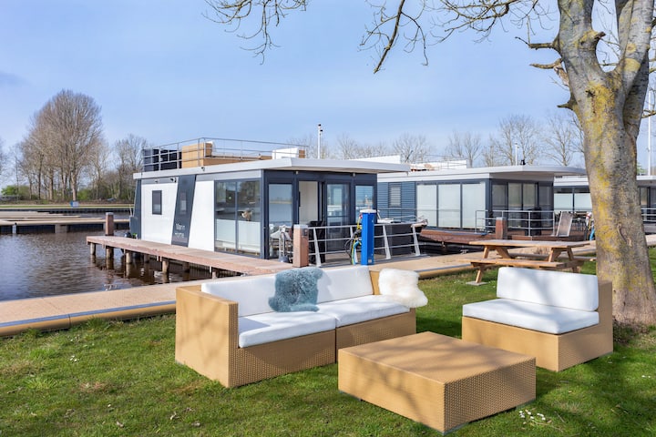 Houseboat Aqua Dolce Met Tuin - Paviljoenwei 4-12 | Sneek (Offingawier) - Sneek