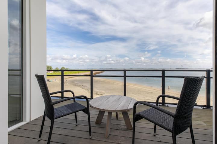 Waterfront Holiday App - With 2 Balconies. No 8-38 - Bruinisse