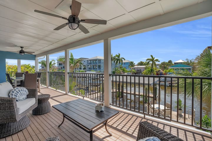 Mermaid Beach House: 2br, Pool, Spa & Canal Access - Fort Myers Beach, FL