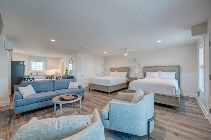 Saltwater Resort Suite 1004, Pet Friendly Queen - Surf City, NC