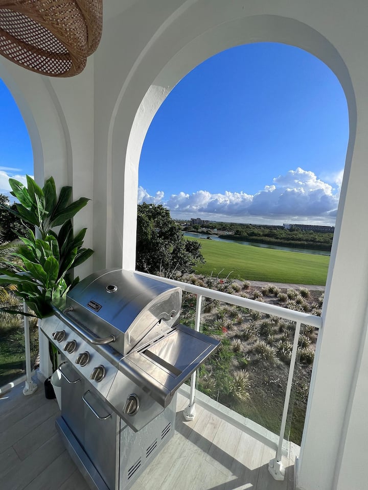 2bdr Condo/ Lake Views And Hard Rock Golf Course - Punta Cana