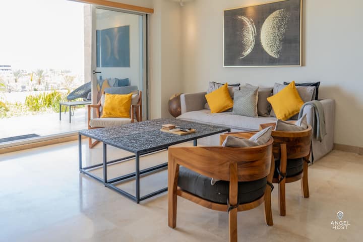 Steps To Tennis And The Beach, Shared Pool And Gym - Mexico