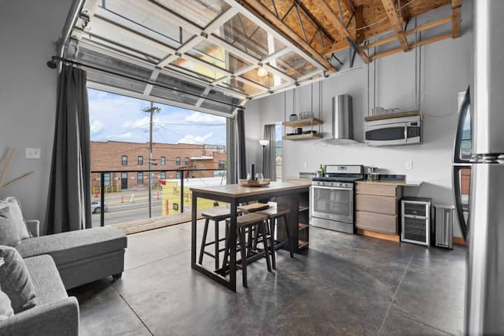 Modern Loft In Downtown Butte - Butte, MT