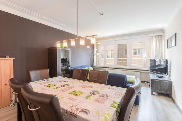 Spacious Apartment For 7 People - Ostend