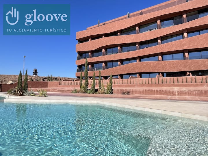 Estudio De Diseño Con Piscina By Gloove - Alcantarilla