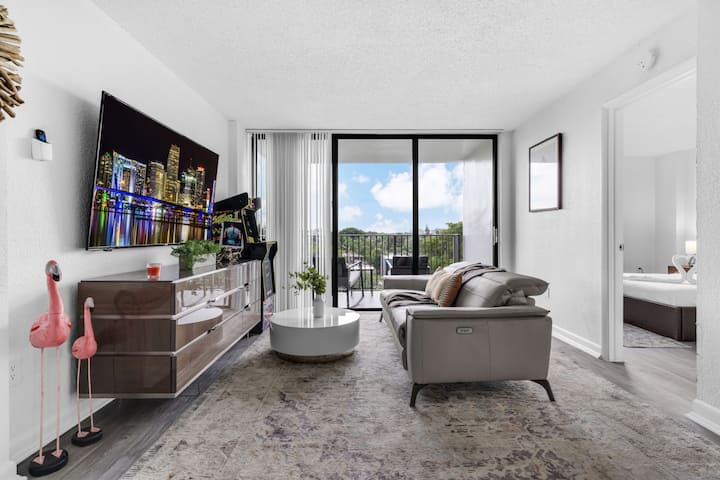 2br Near Haulover Beach | Pool + Free Parking - Miami Gardens, FL