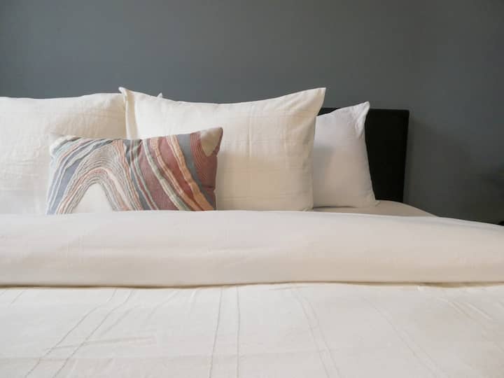 Telfair Place - 2br Loft Overlooking Broughton St. - Savannah, GA