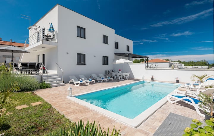 2 Bedroom Gorgeous Apartment In Umag - Piran