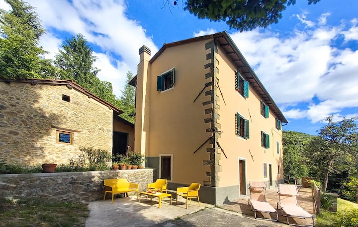 3 Bedroom Pet Friendly Home In Barga - Abetone