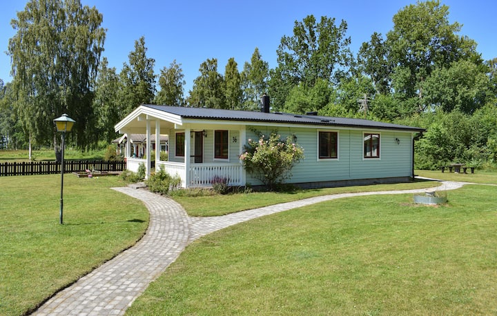 3 Bedroom Lovely Home In Källby - Götene