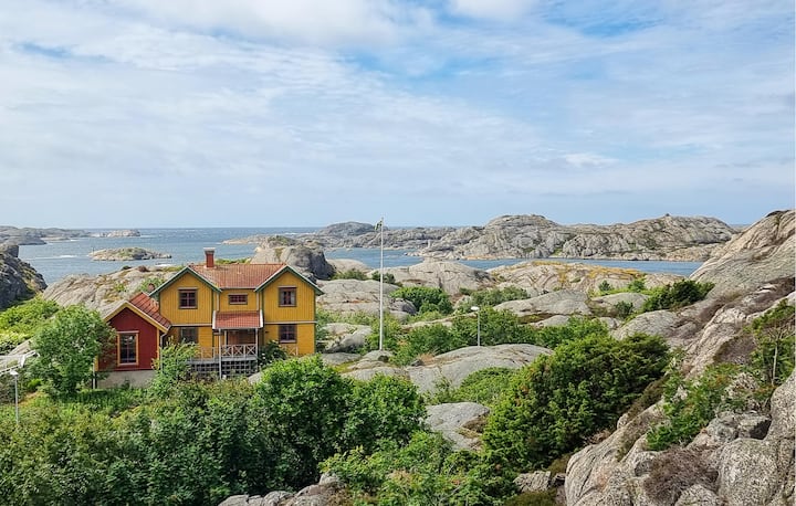 Nice Home In Tjörn With Sauna - Skärhamn