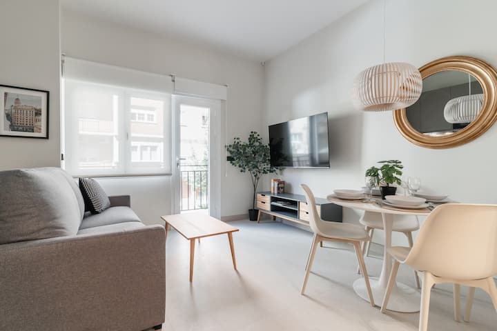 Modern With Terrace-1bedroom 1bathroom-delicias - Madrid