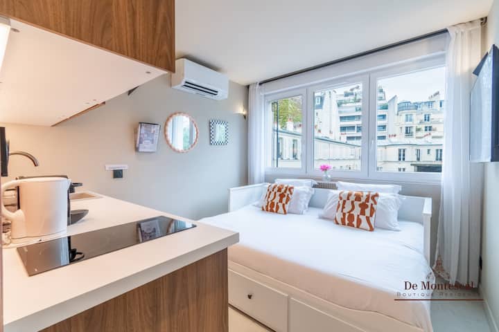 De Montescal - Brand New Little A/c Studio - Paris