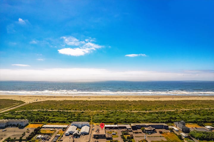 Prime Ocean Views From Your Bedroom Window! - Ocean Shores, WA